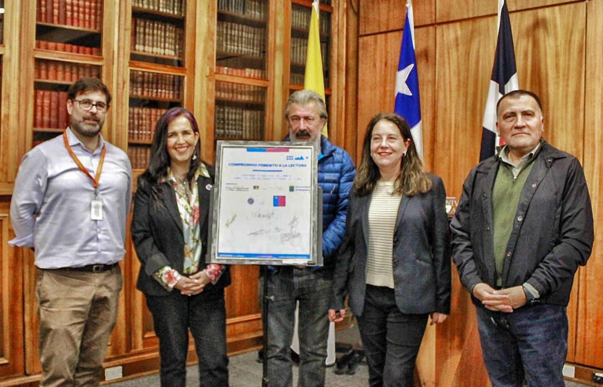 Universidad de Valparaíso - UV se suma a campaña para fomentar la lectura en niños, niñas y ...